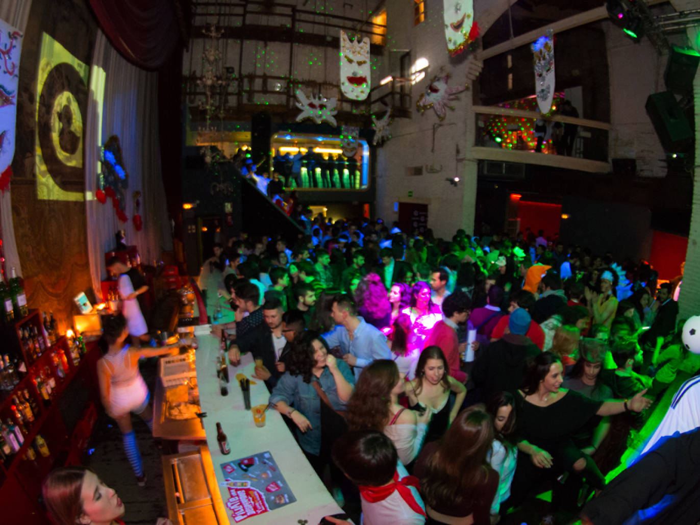 Your guide to going out at night in Girona