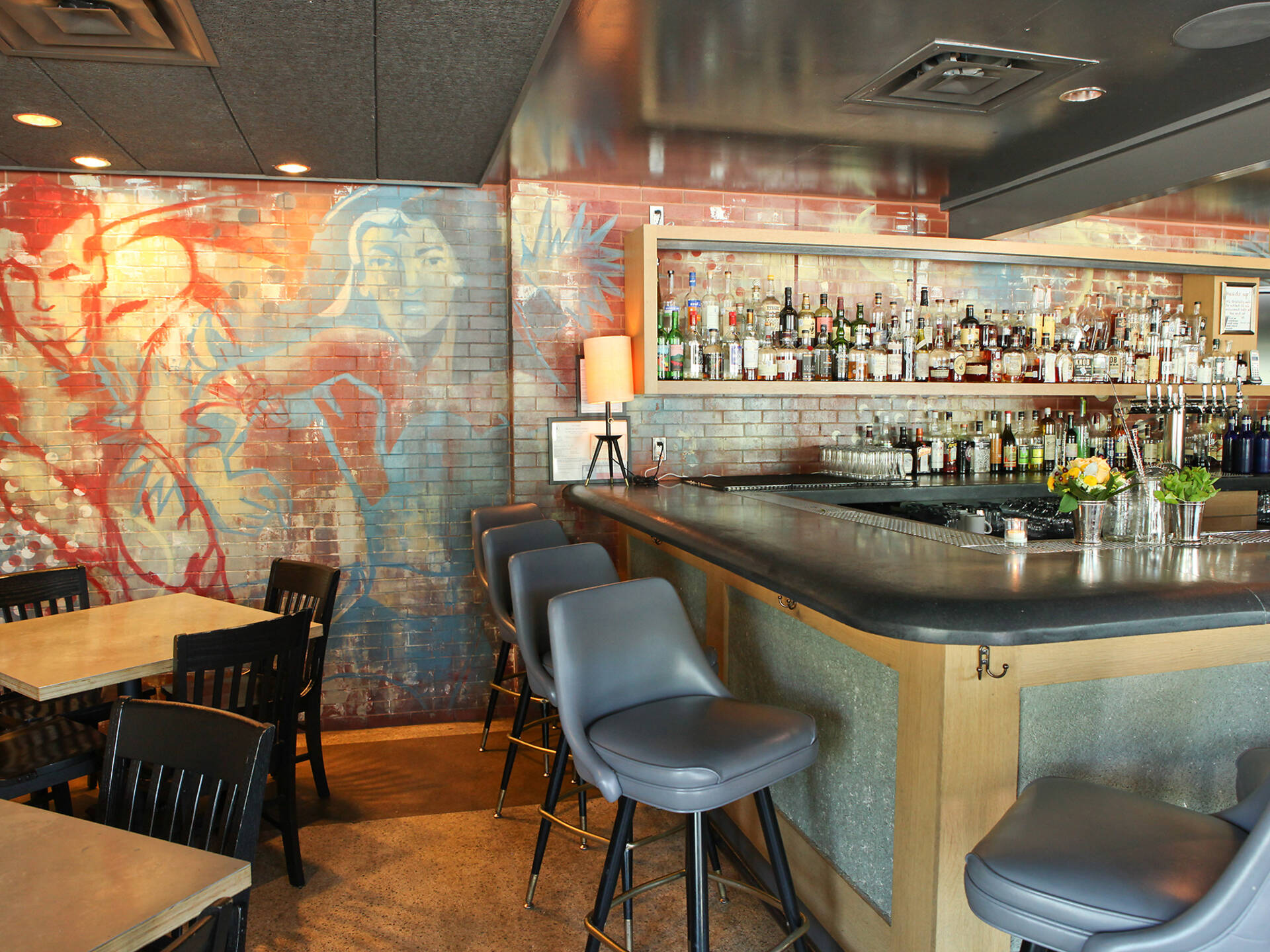 27 Best Bars for a Drink in Austin, Texas