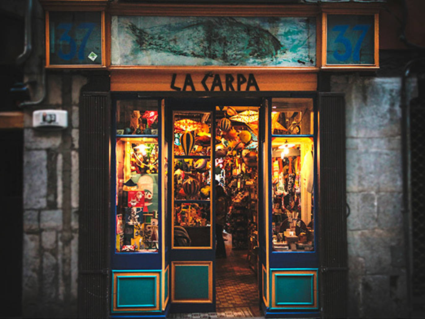 Charming shops in Girona