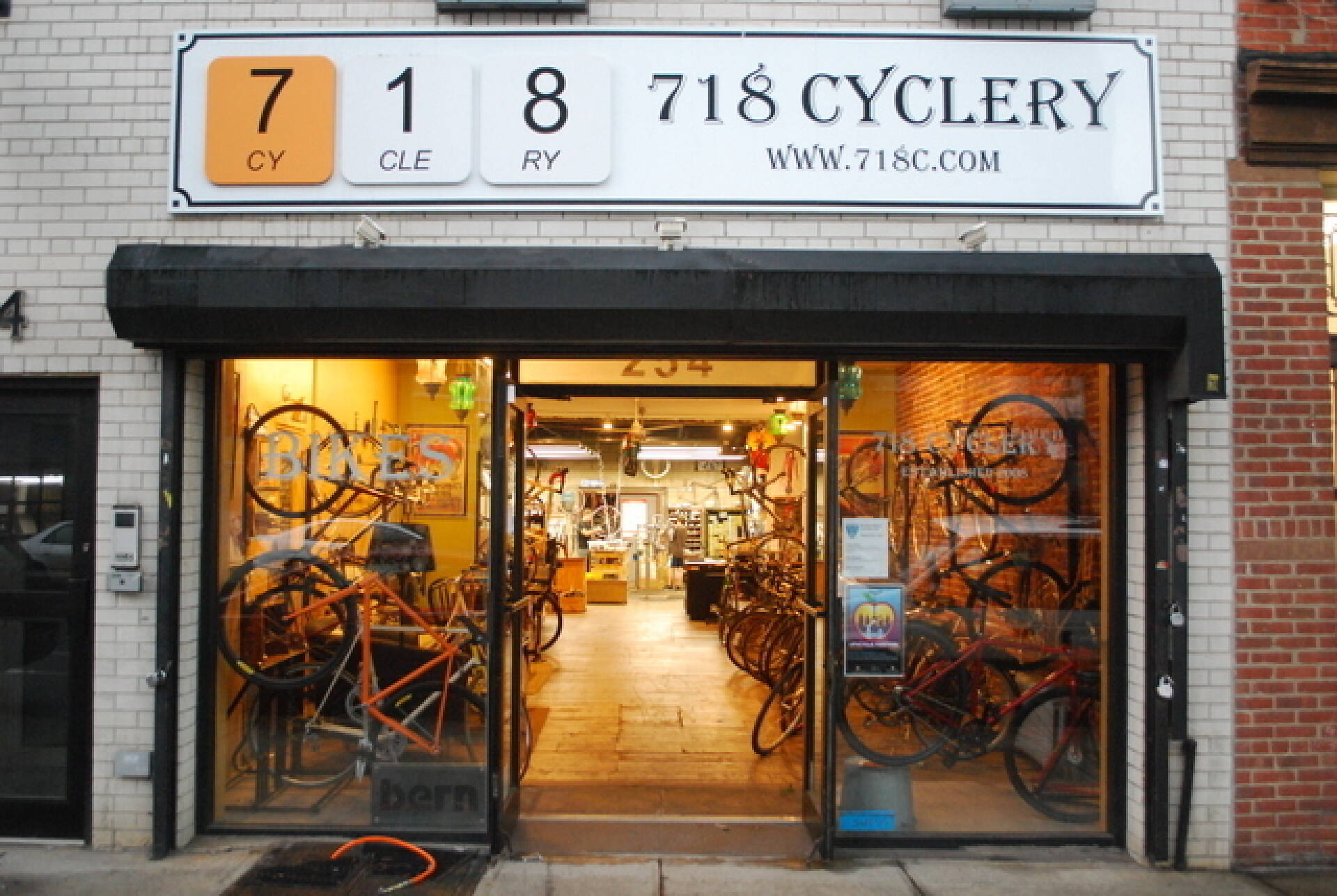 Find the best bike shop in NYC for bicycles and bike gear