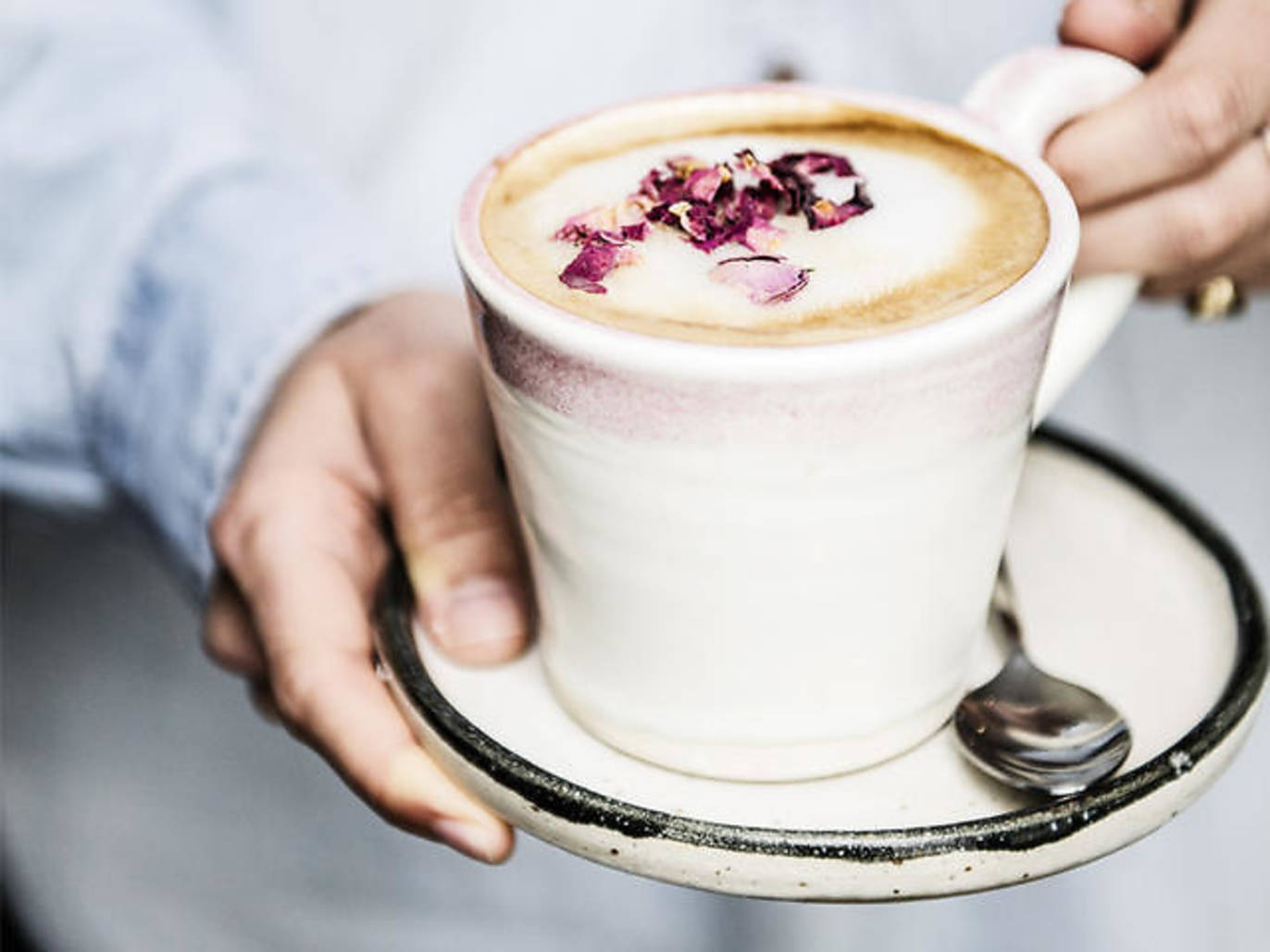24 Best Cafes in London: Killer Cafes To Try Right Now