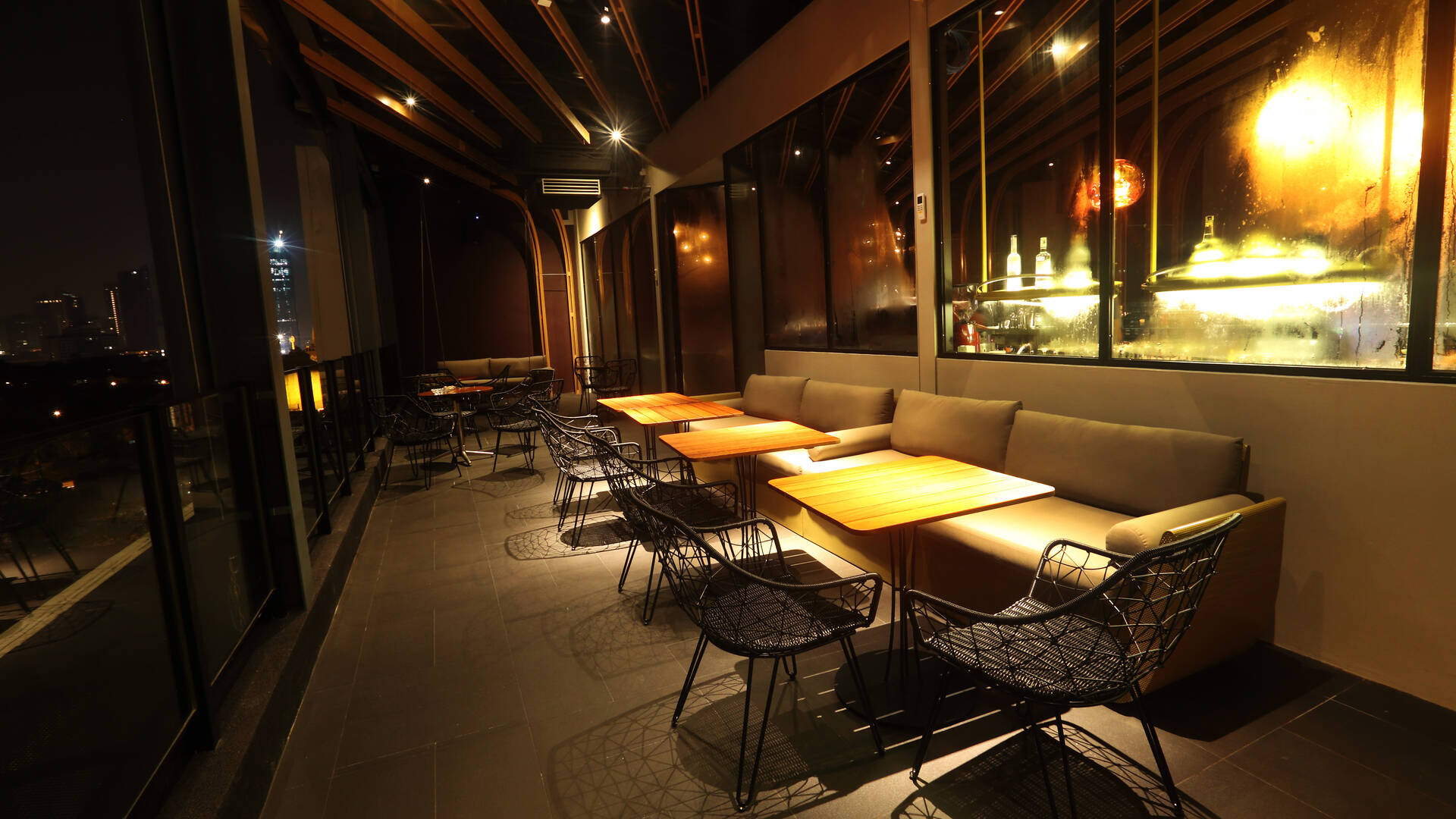 Mantra | Bars and pubs in Bangsar, Kuala Lumpur