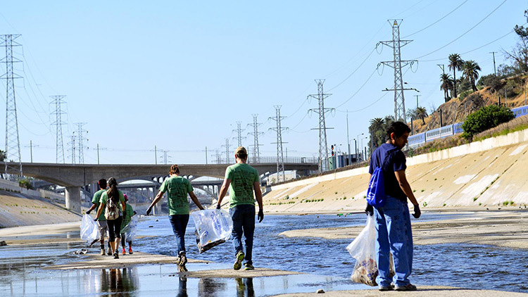 The Great L.A. River CleanUp | Things to do in Los Angeles