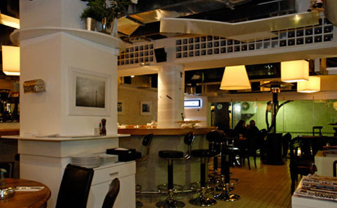 Den Cafe & Restaurant