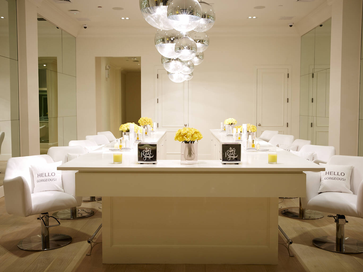 Find a blow dry bar in NYC for great hair styles