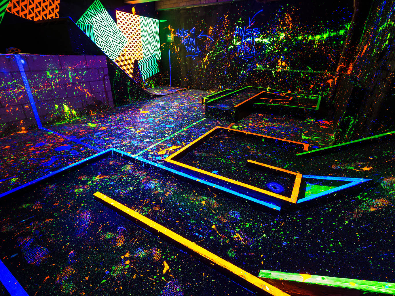 Crazy Golf in London | 12 Best Mini and Crazy Golf Courses in London