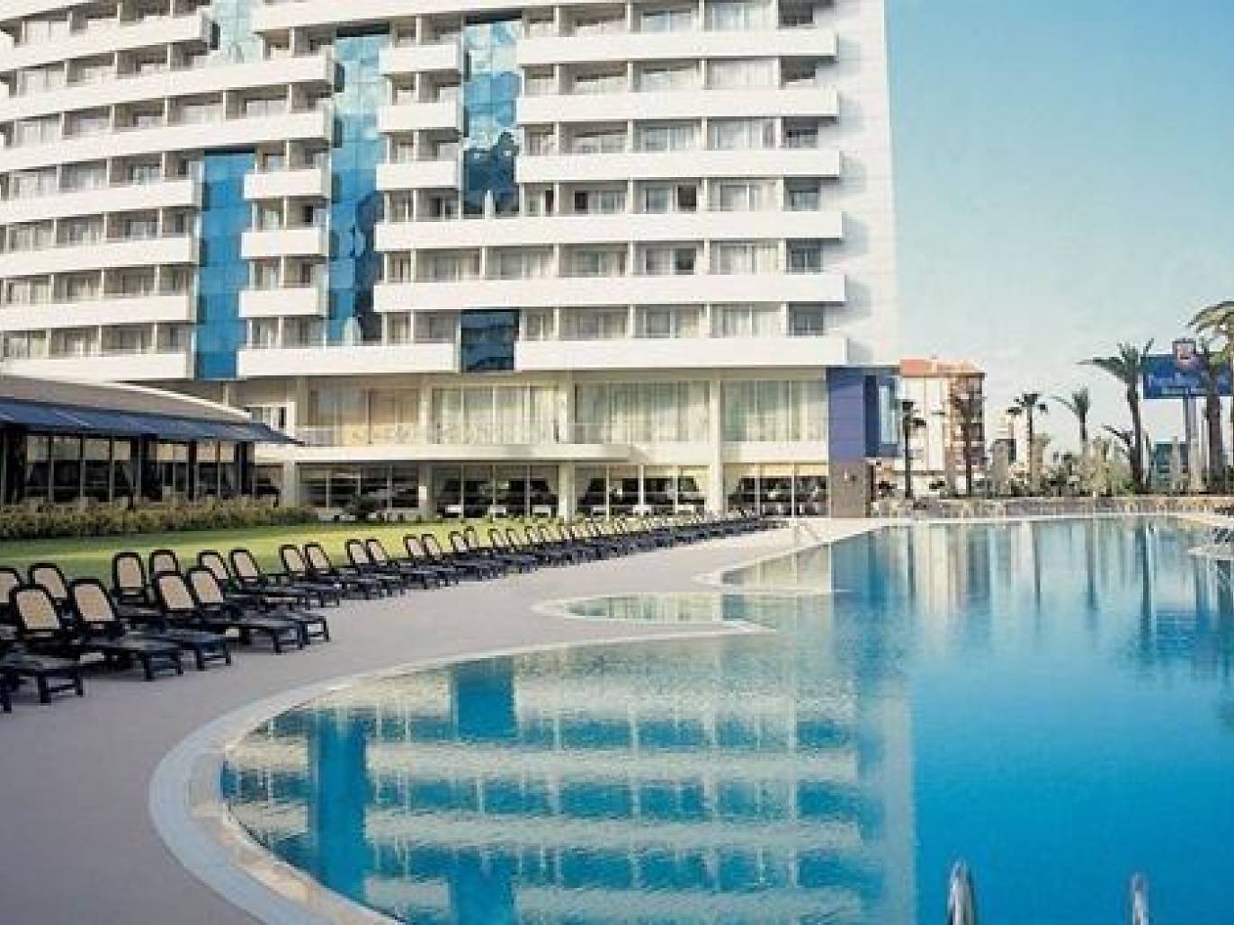 İstanbul’s Best Pools