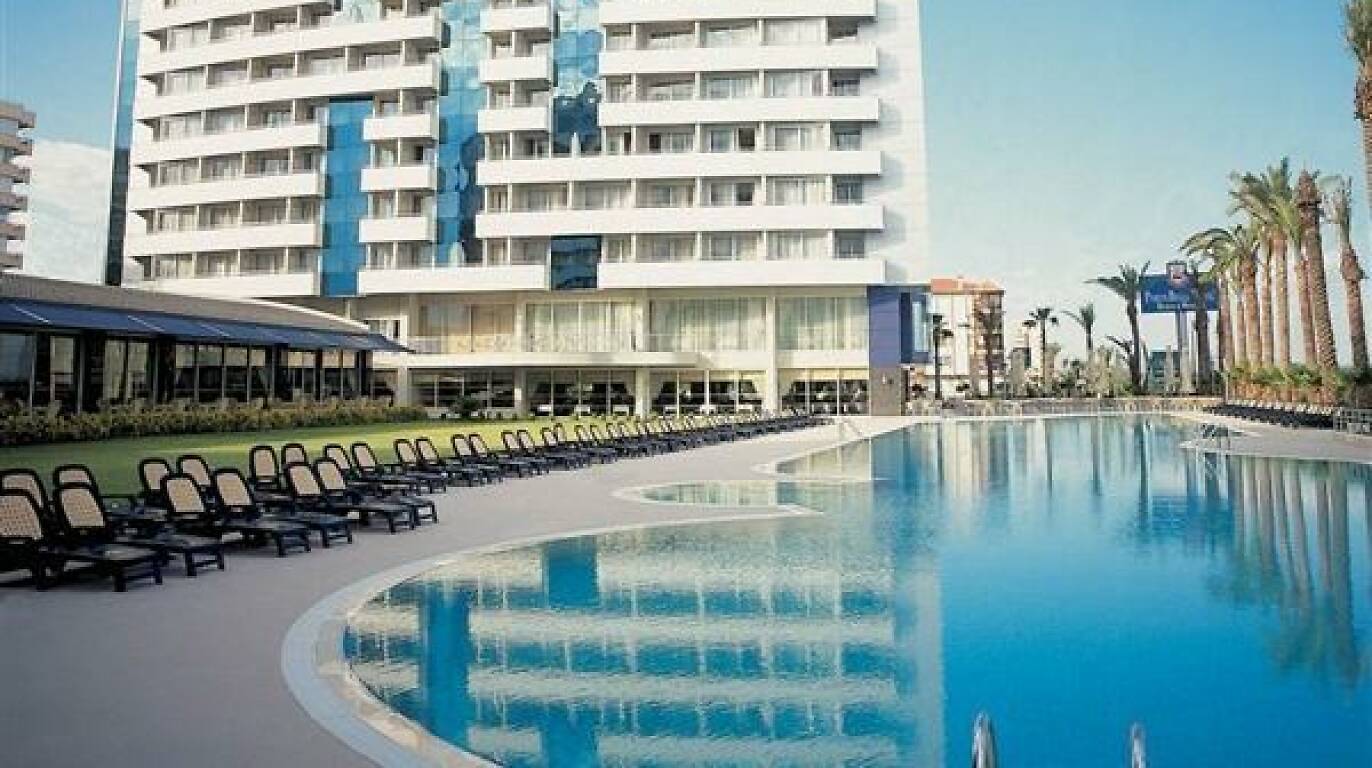 İstanbul’s Best Pools