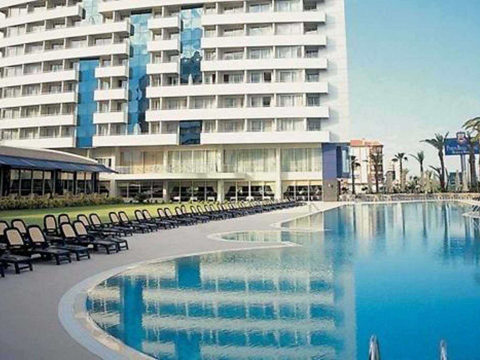 İstanbul’s Best Pools