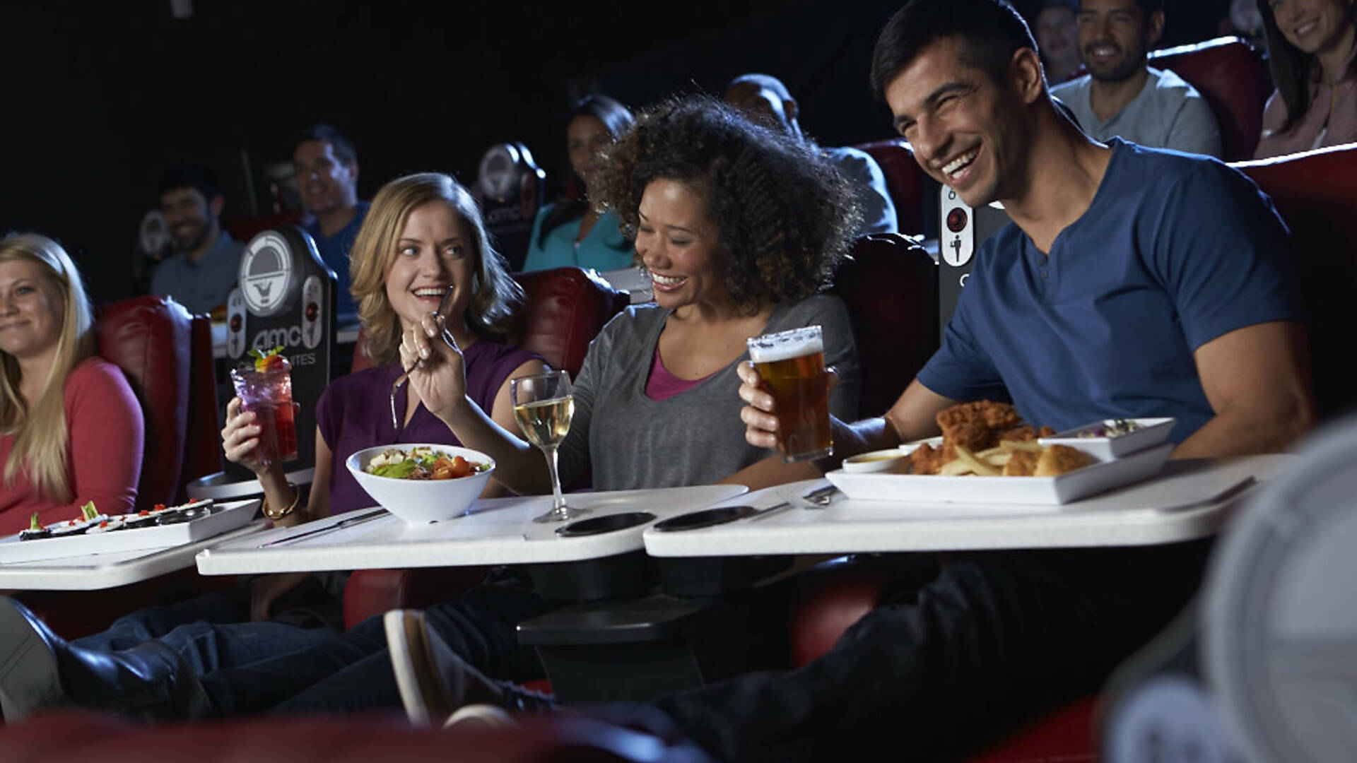 Guide to dine-in movie theaters in Chicago
