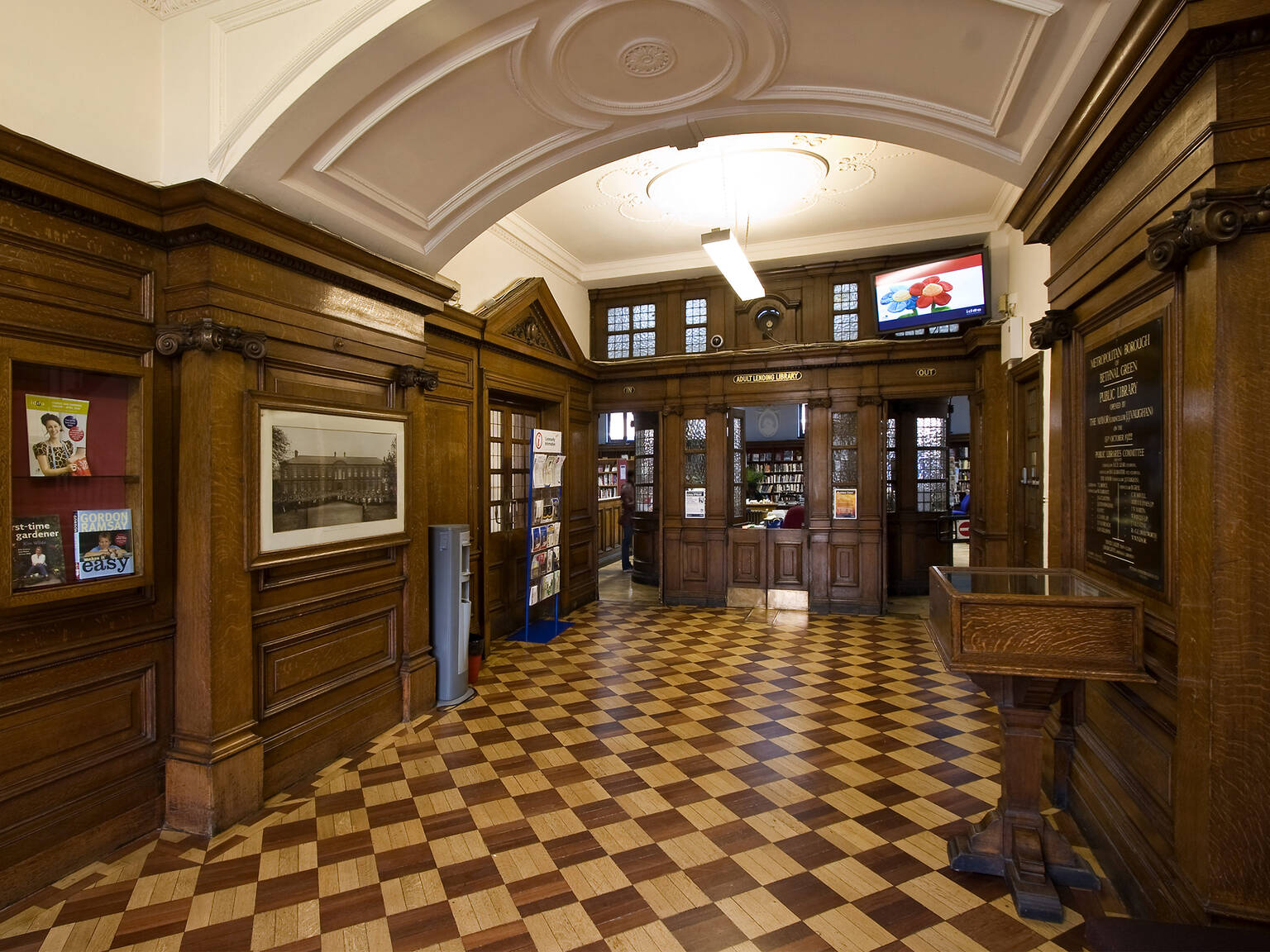 Best London Libraries | 15 Lovely Libraries In London to Work & Study