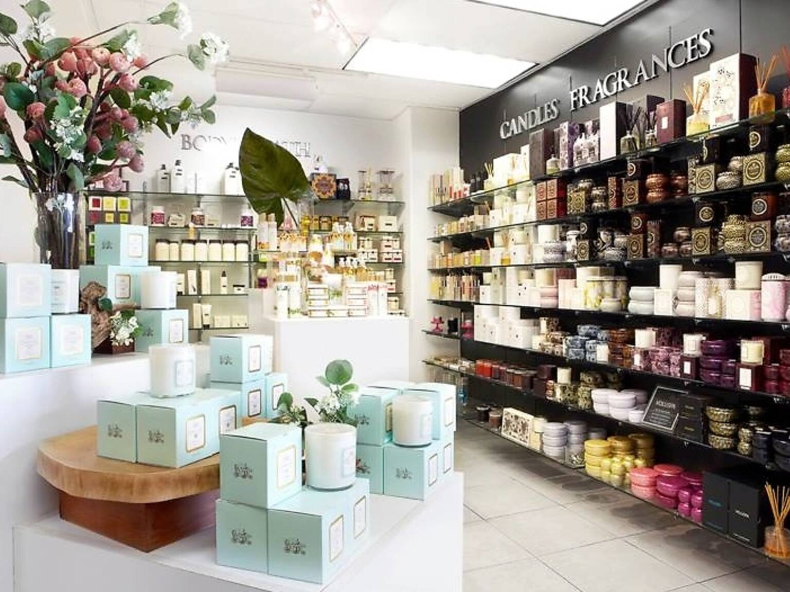 A guide to Miracle Mile shops, museums, restaurants and more