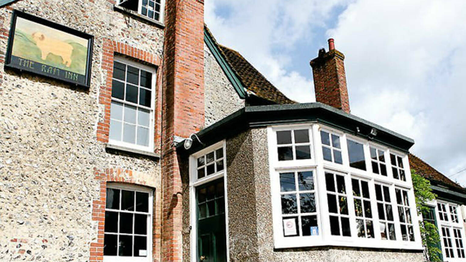 Ten perfect country pubs within reach of London