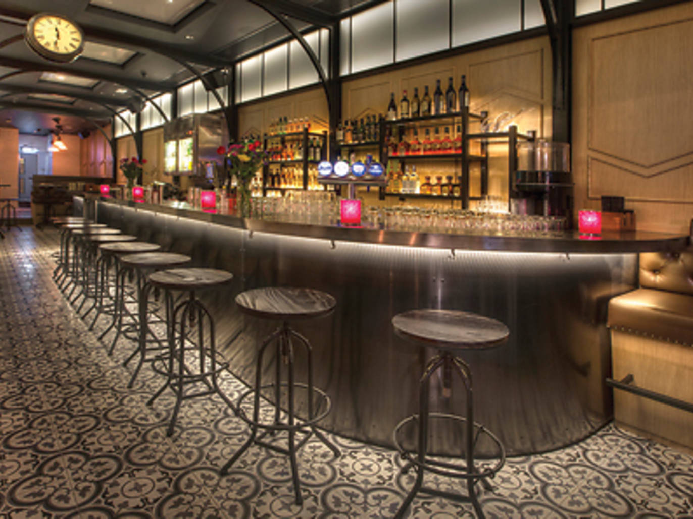 Best bars in Tsim Sha Tsui to try right now – Time Out