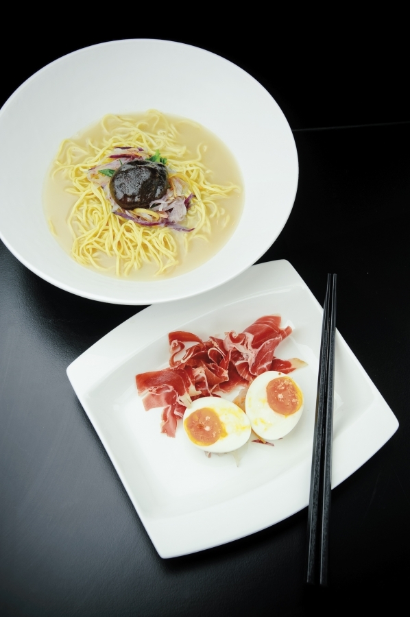 Maureen | Restaurants in Wan Chai, Hong Kong