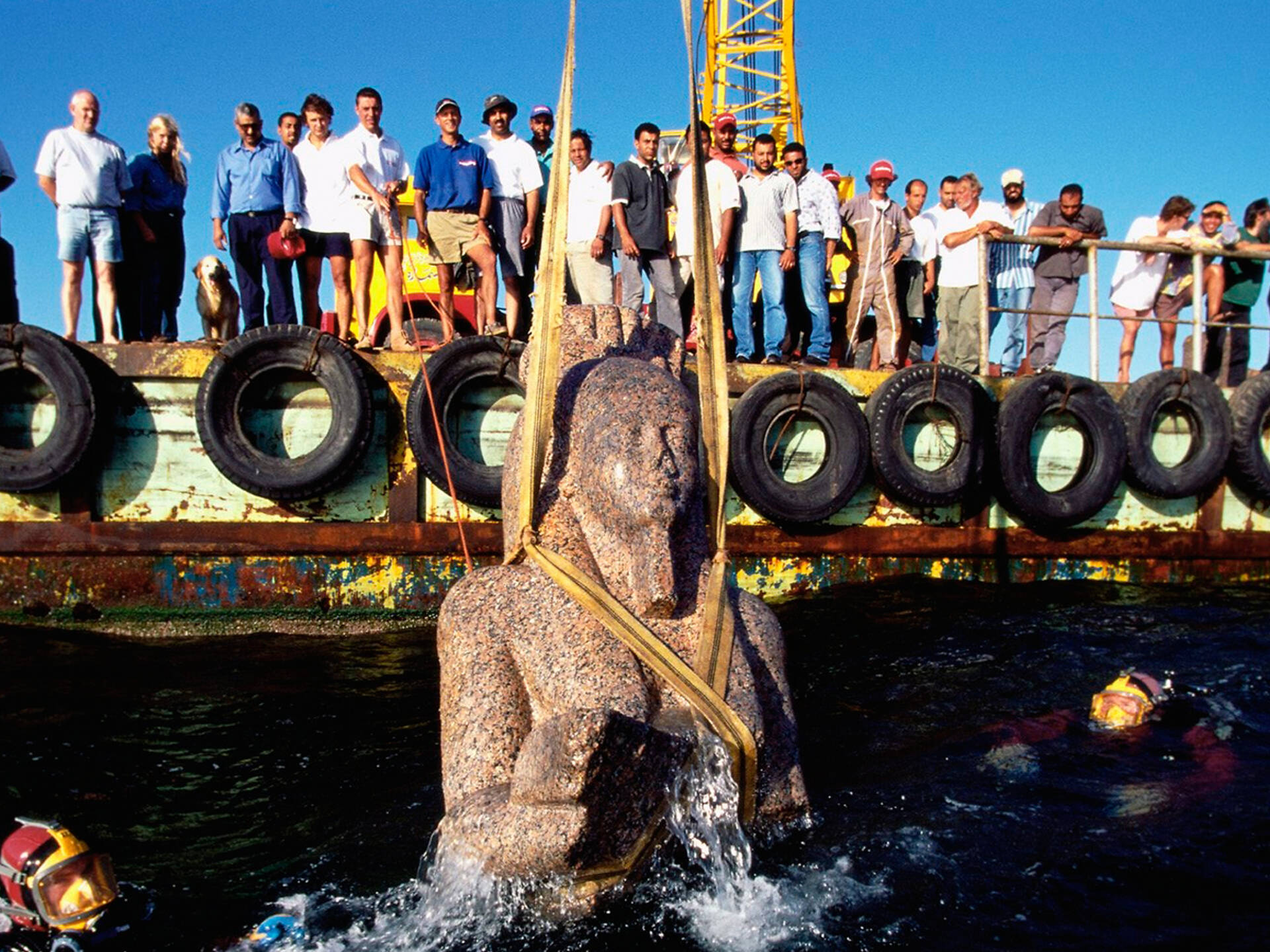 In pictures: how a huge Ancient Egyptian statue got from the bottom of ...