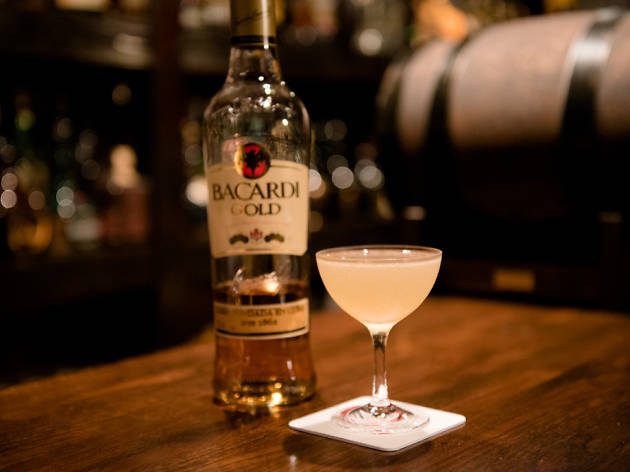 Est! | Bars and pubs in Yushima, Tokyo