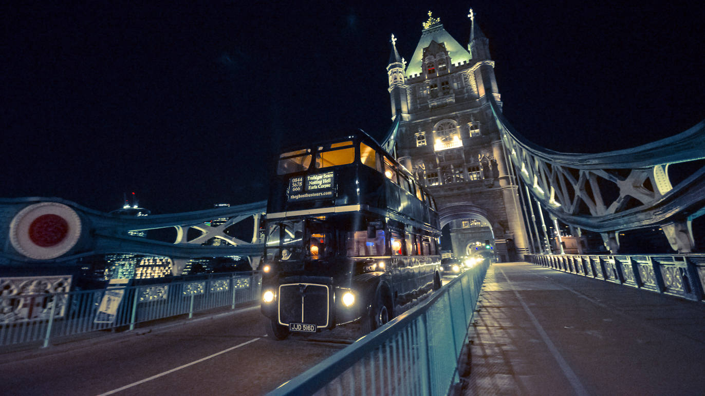 Ghost Bus Tours | Attractions in Trafalgar Square, London