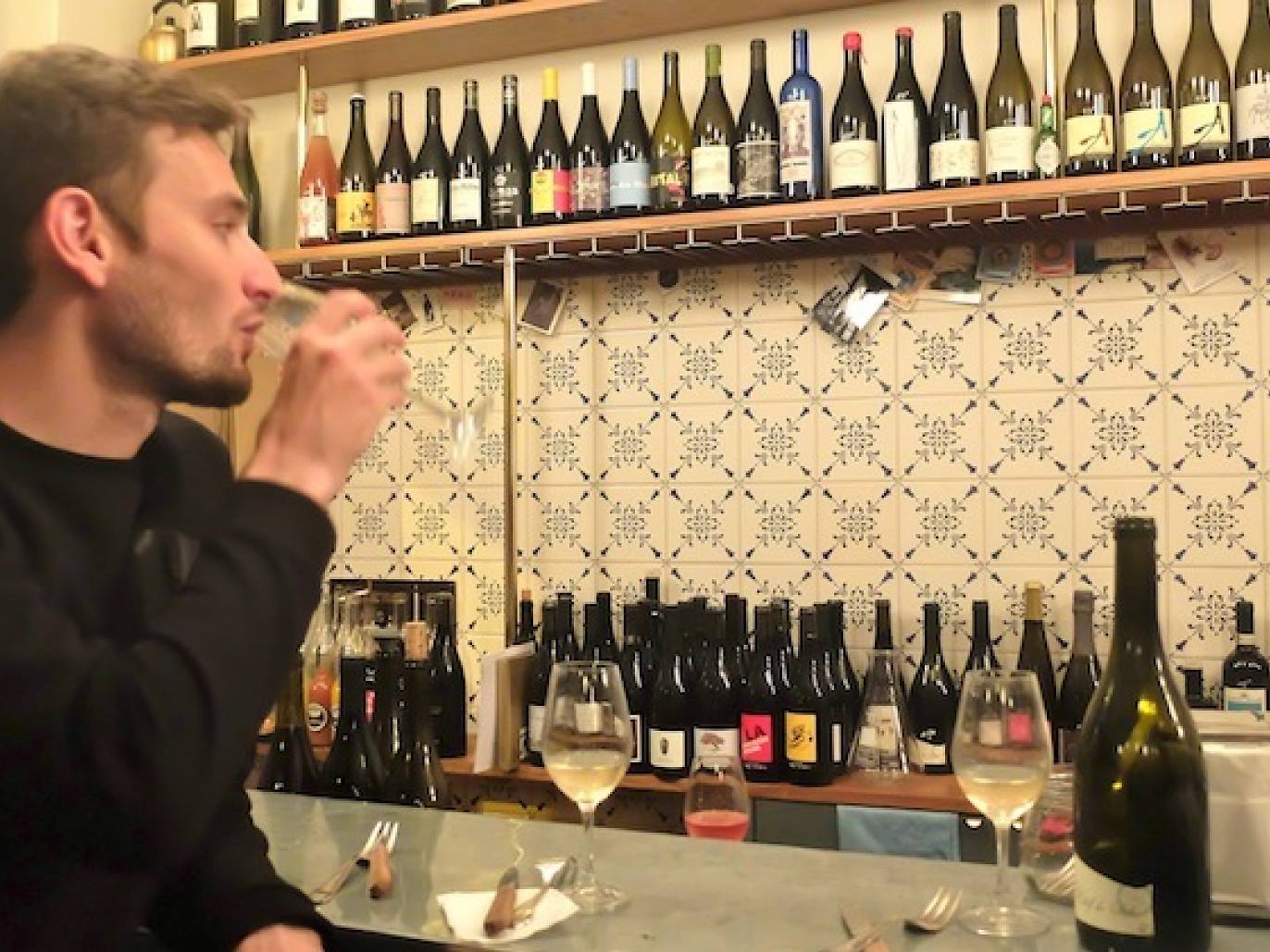 50 Best Bars in Paris, from Speakeasies to Dive Bars