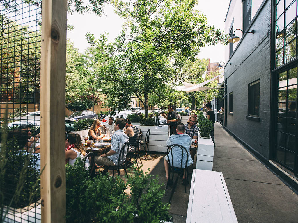 34 Best Brunch Spots in Chicago to Try This Weekend