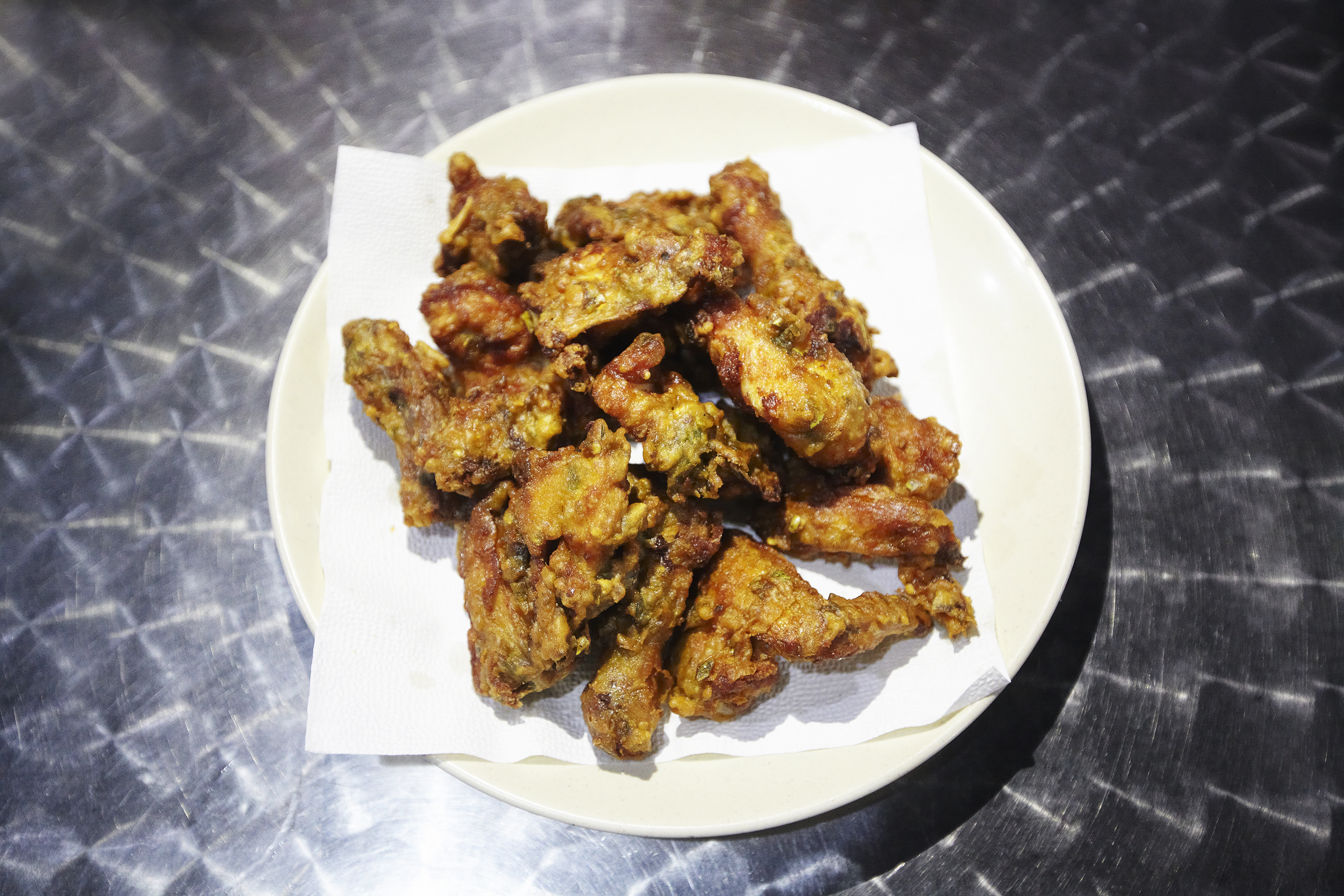 The best fried chicken for finger lickin' | Time Out Seoul