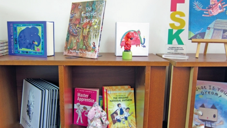 Oyez!Books | Shopping in Bangsar, Kuala Lumpur