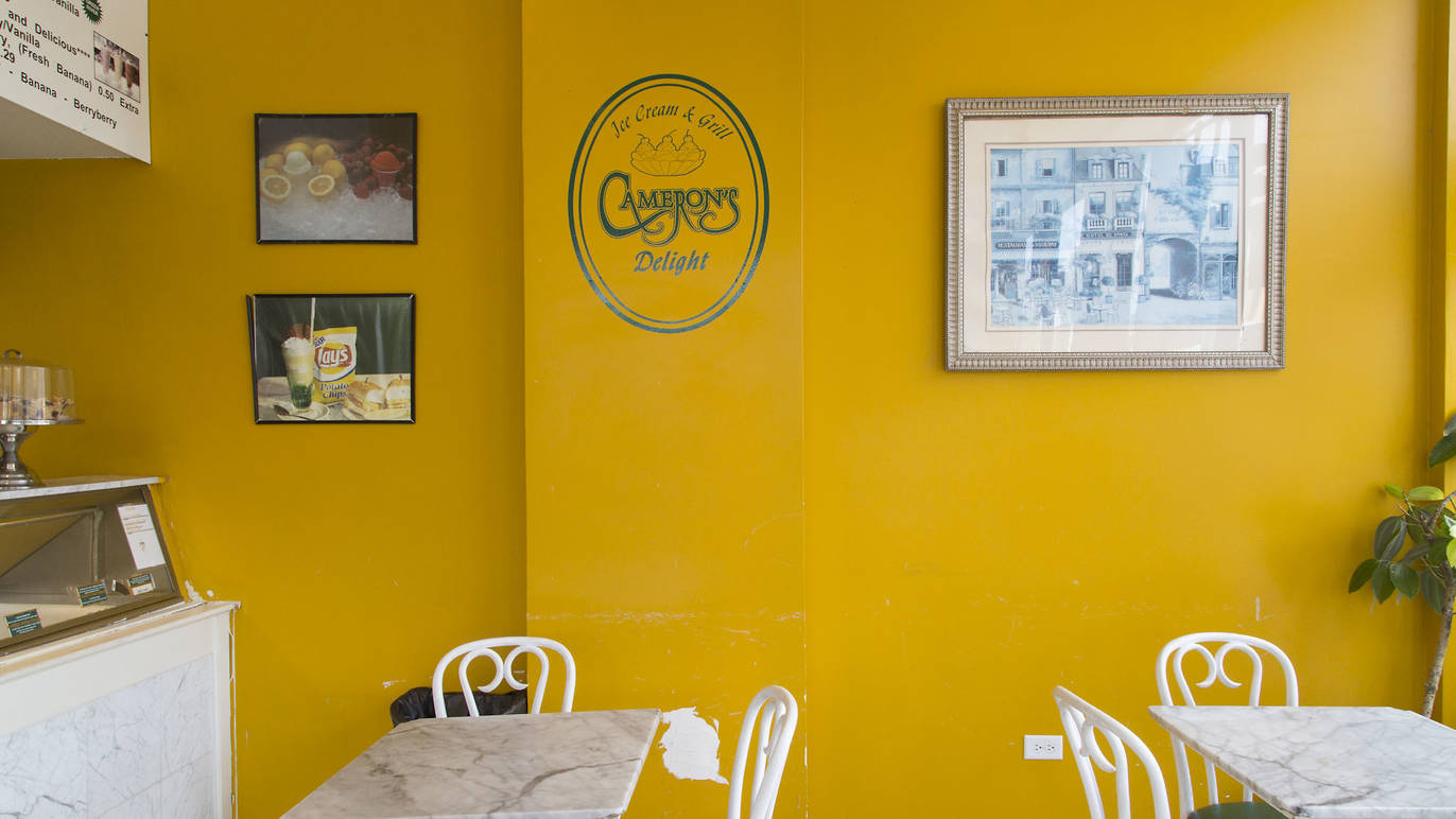 Cameron's Ice Cream and Grill | Restaurants in Lincoln Park, Chicago