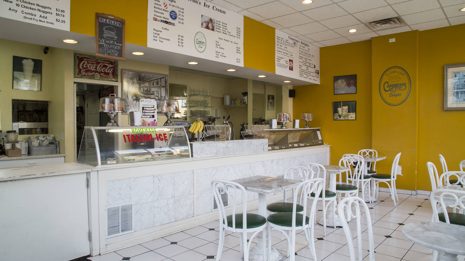 Cameron's Ice Cream and Grill | Restaurants in Lincoln Park, Chicago