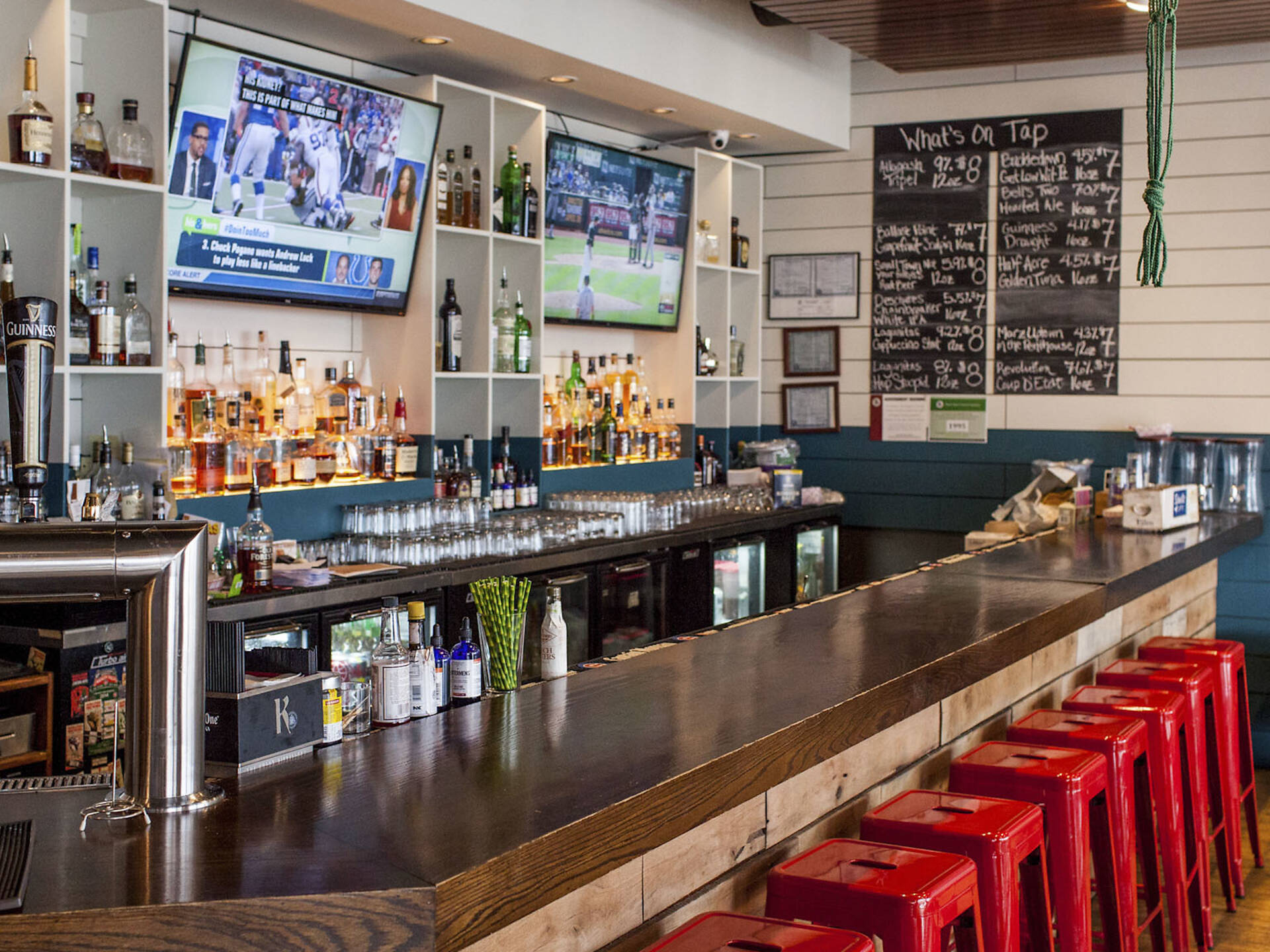 16 Best Restaurants Near Wrigley Field