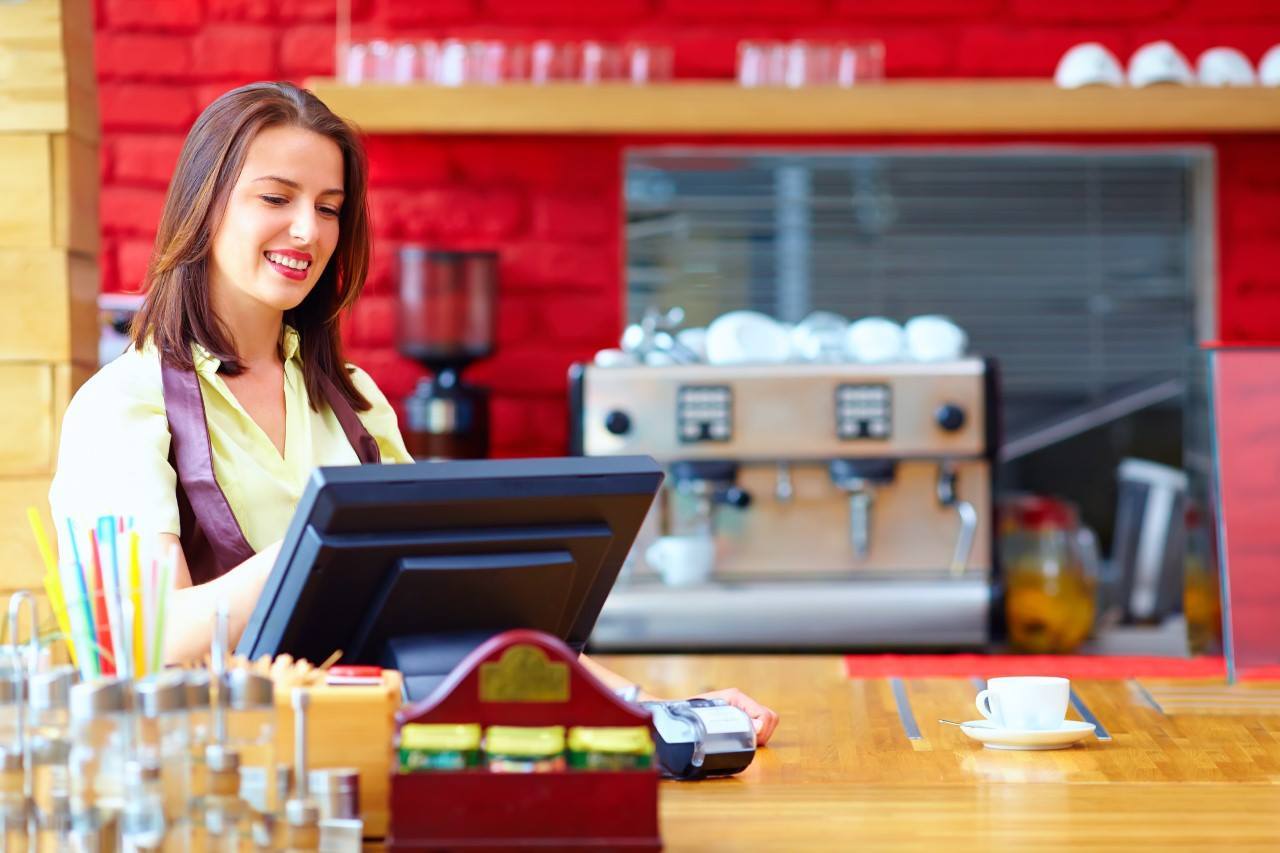 11 things you should never say to your cashier