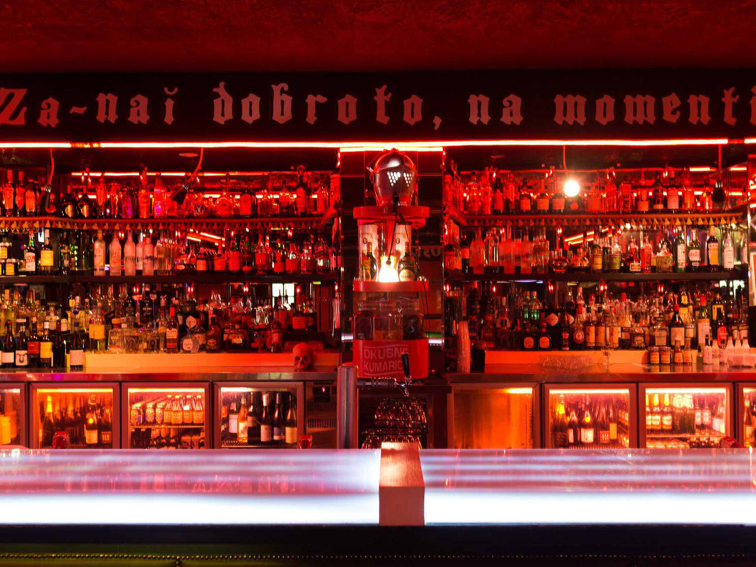 17 Best Nightclubs in Sydney to Get on the Dance Floor