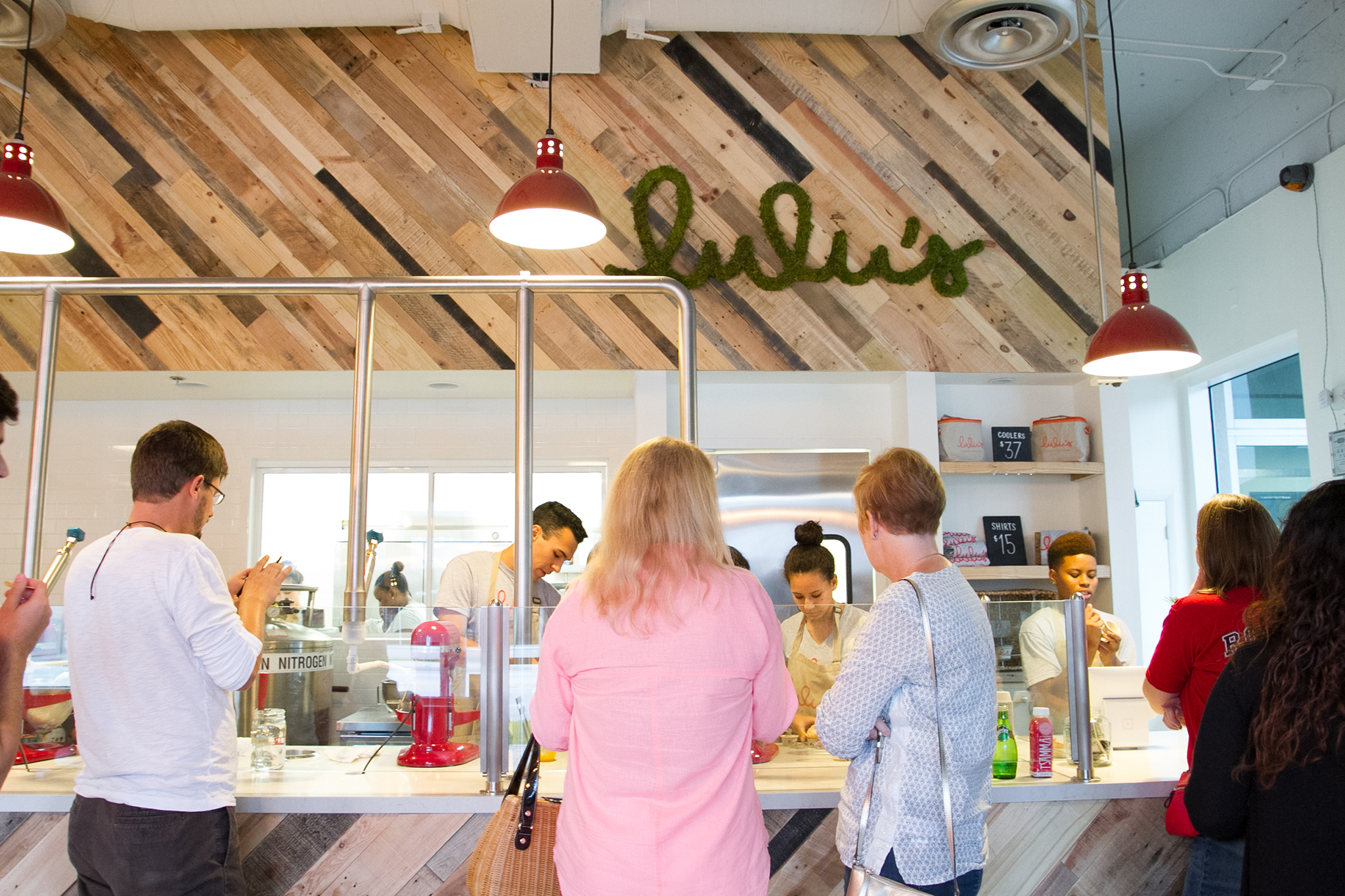 Lulu’s Nitrogen Ice Cream | Restaurants in Miami, Miami