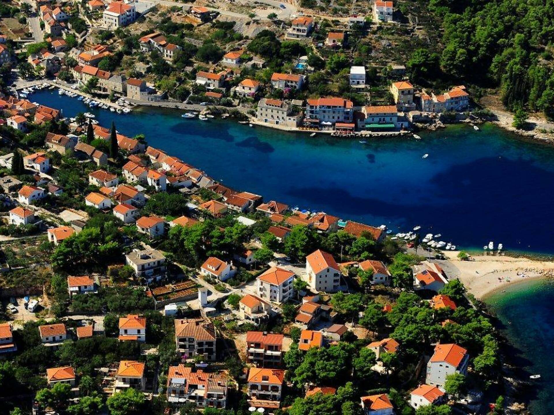 Dalmatia Travel Guide: Attractions, Hotels, Restaurants & More | Travel ...