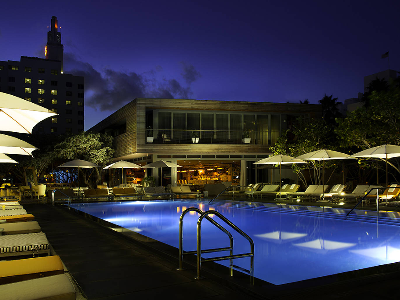 9 Best South Beach Clubs to to Party All Night Long