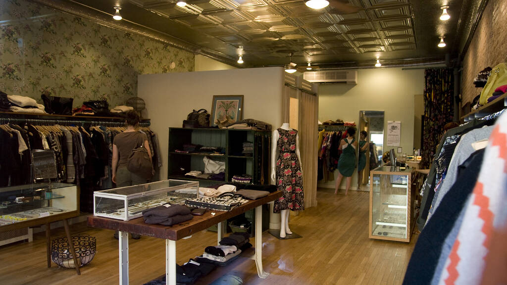 Best clothing boutiques in NYC for accessories and new outfits