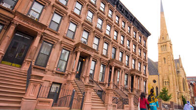 9 Architecture Tours In NYC From Brooklyn Heights To Broadway