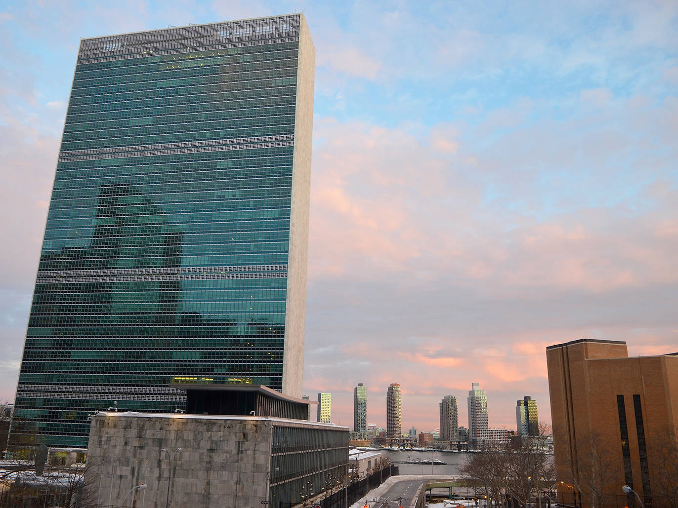 See NYC's most iconic buildings from the '50s and '60s