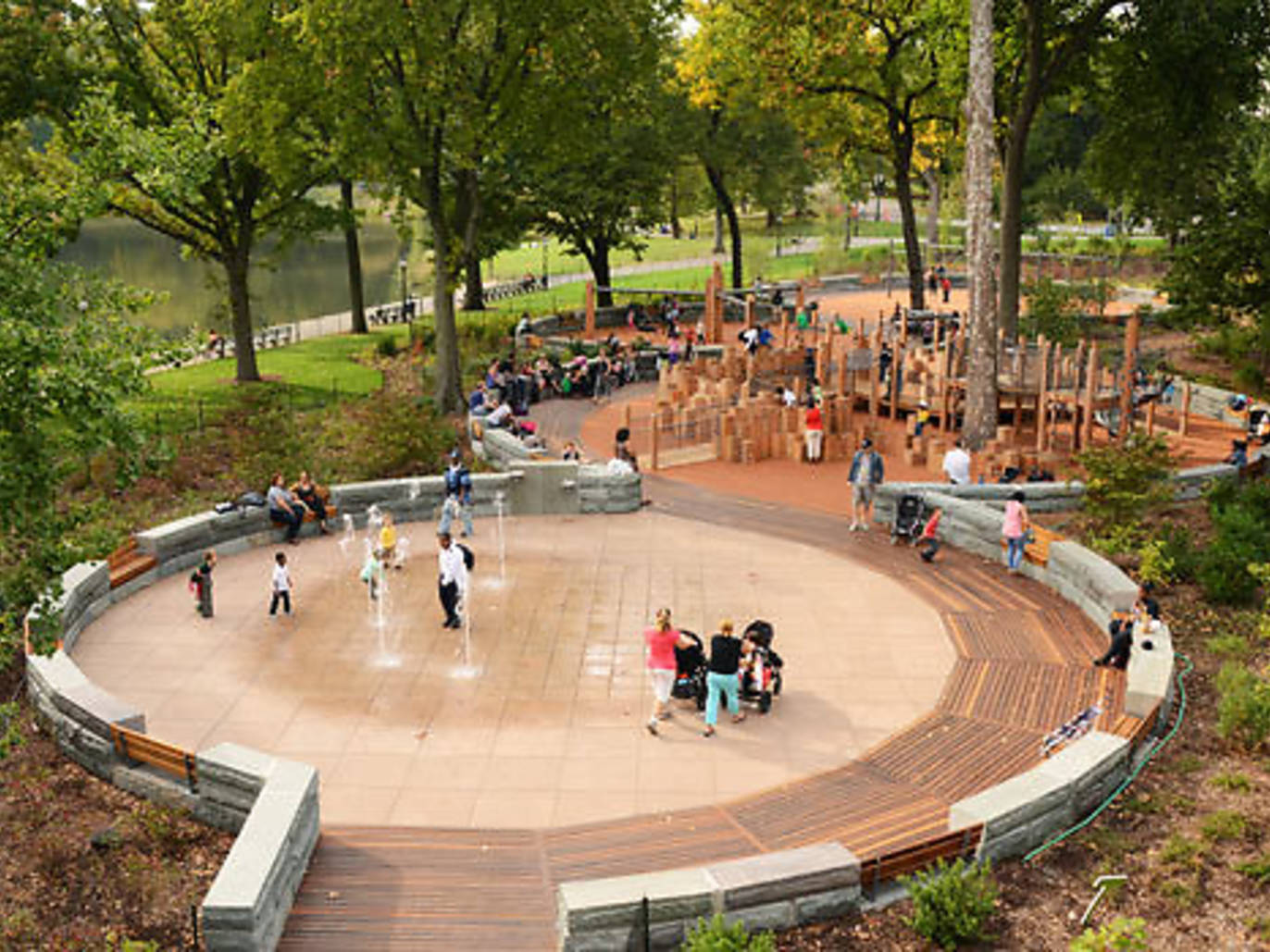 24 Best Water Playgrounds in NYC for Summer Fun