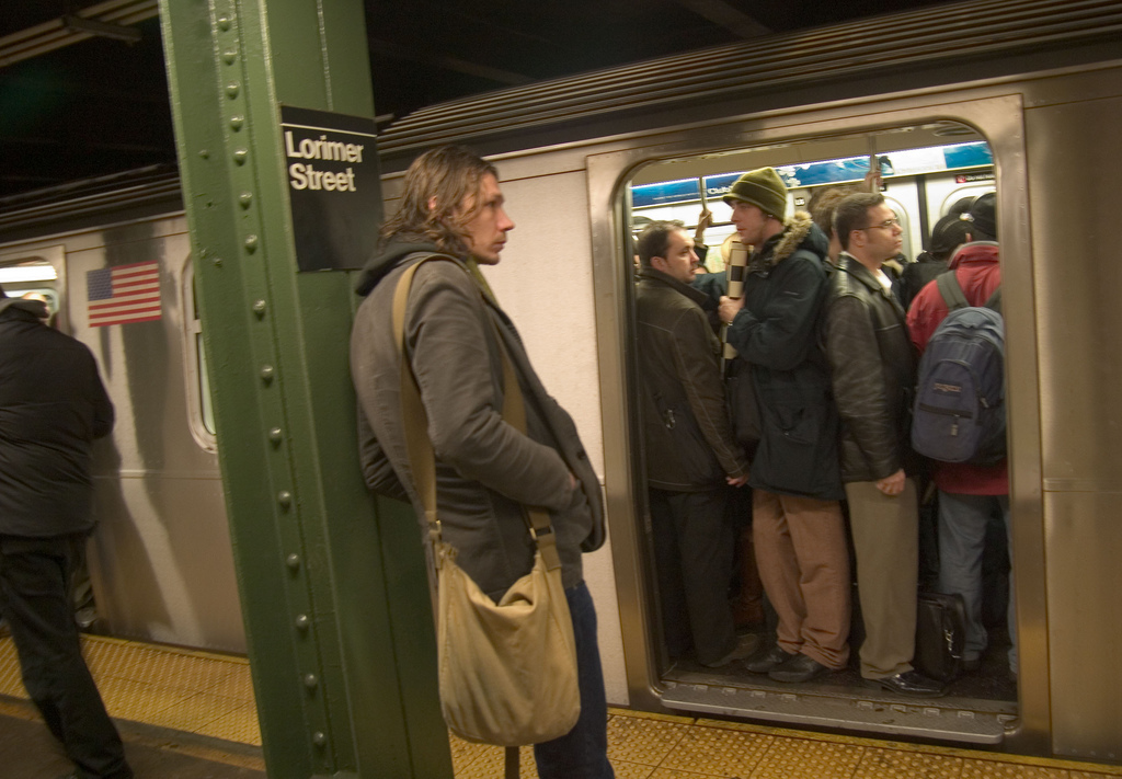 10 people that should be permanently banned from the subway