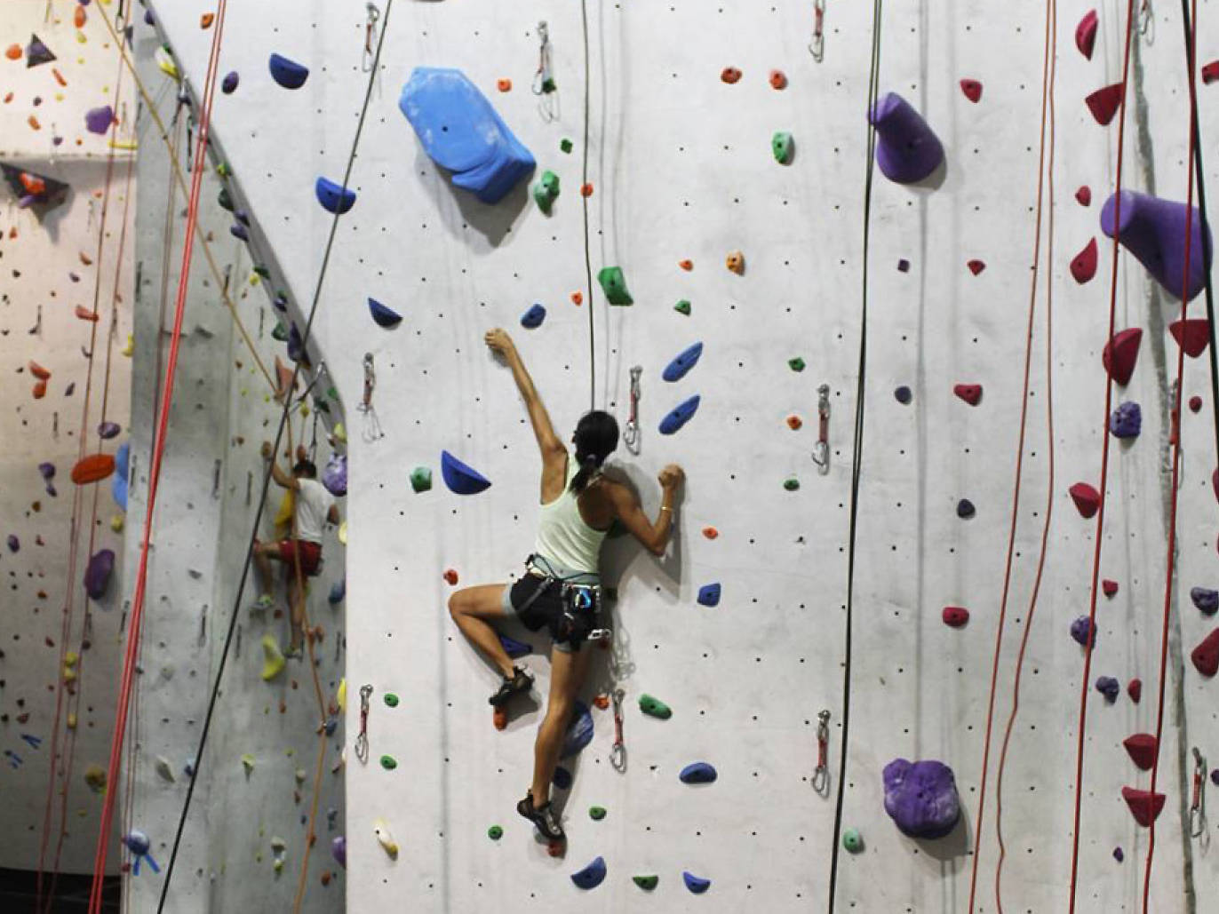 Guide to rock climbing gyms in and around Los Angeles