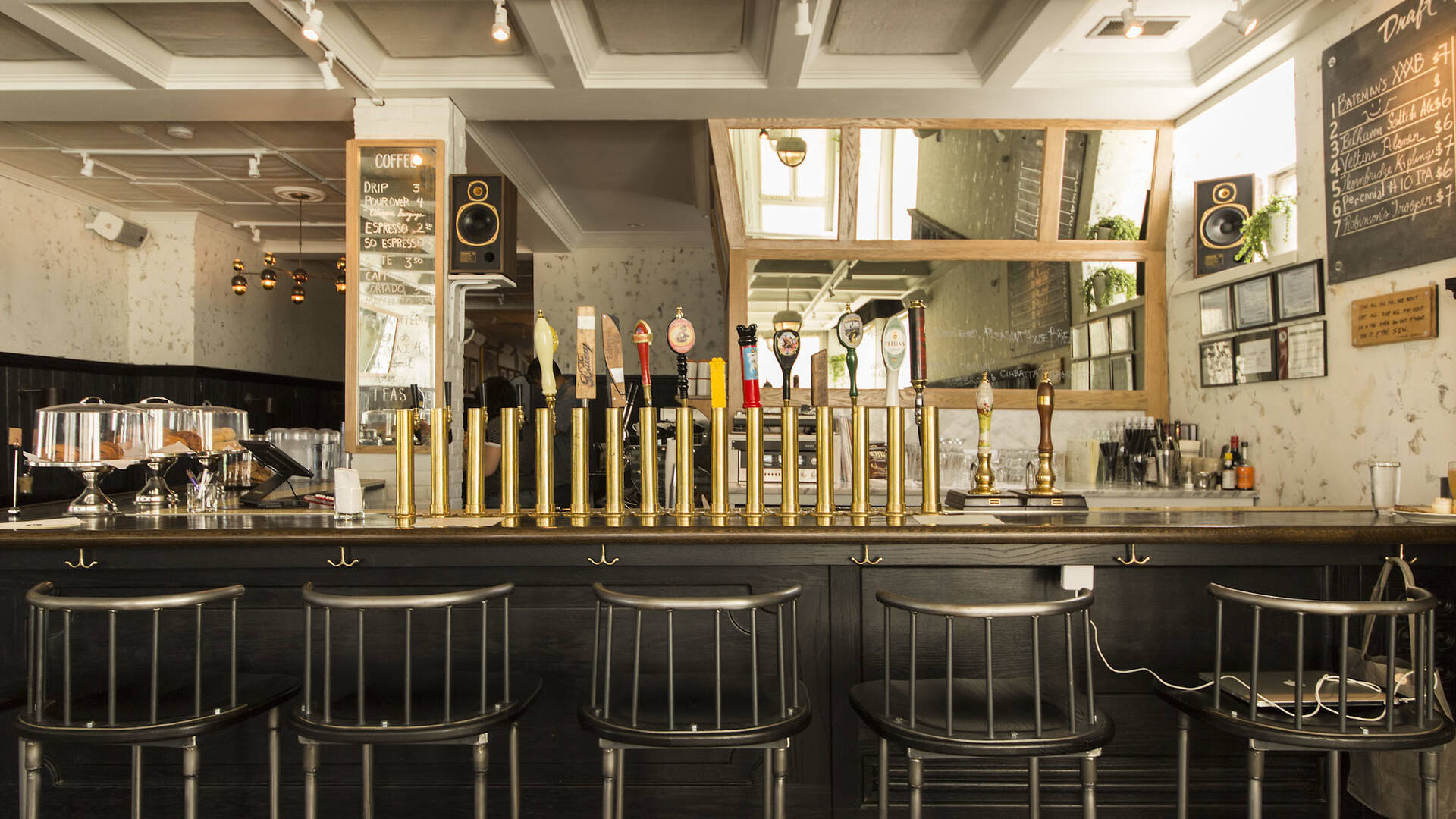 13 Best Bars in Pilsen For Grabbing a Drink