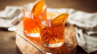 13 Weird Trains in America for a Fun and Funky Ride