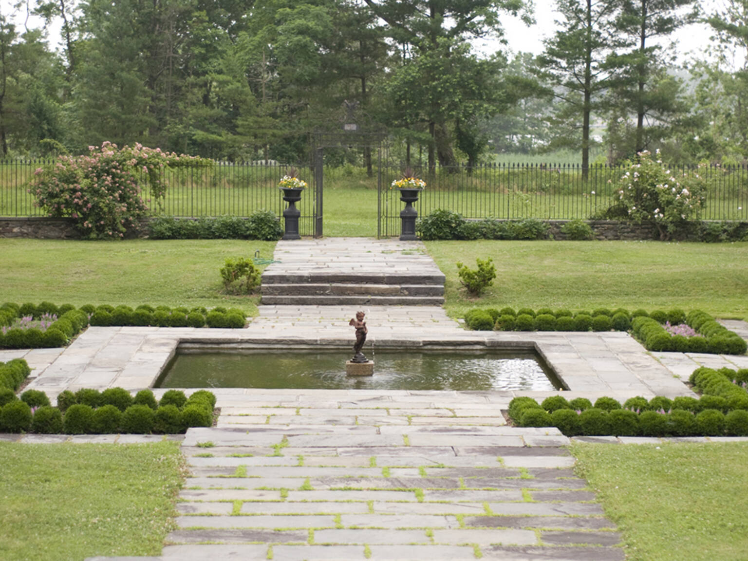 12 Awesome Things To Do In The Bronx Like Visiting The NYBG
