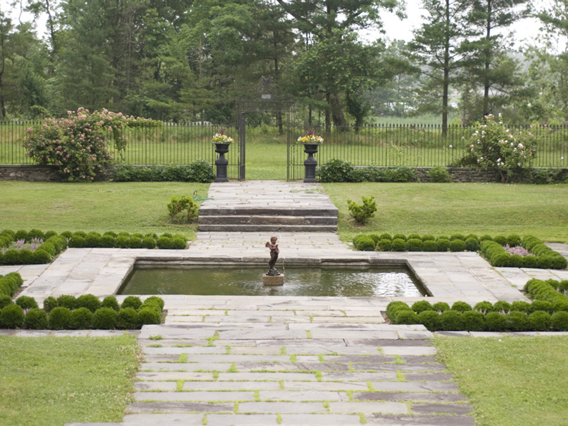 12 Awesome Things To Do In The Bronx Like Visiting The NYBG