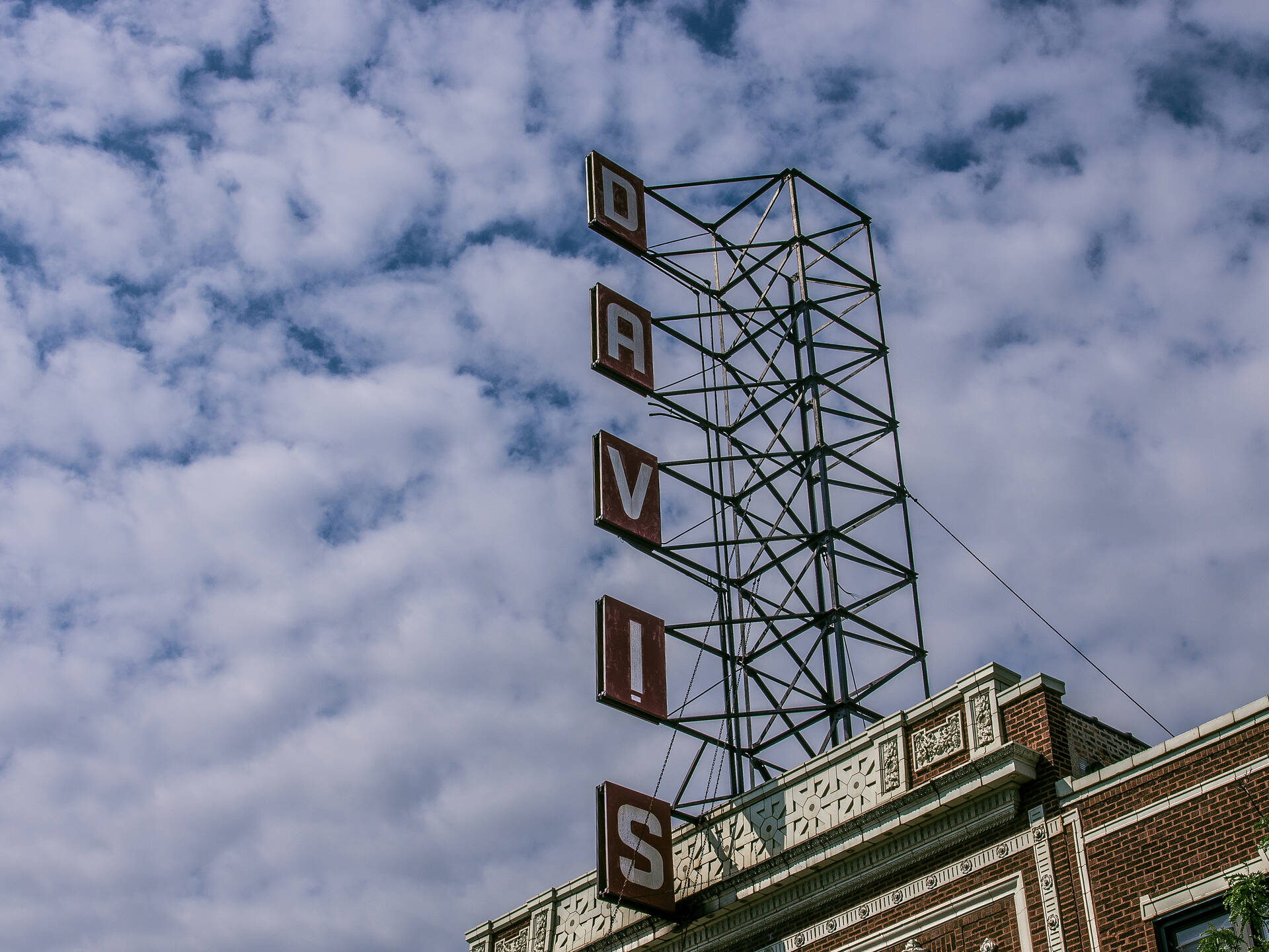 A guide to attractions in Lincoln Square and Ravenswood