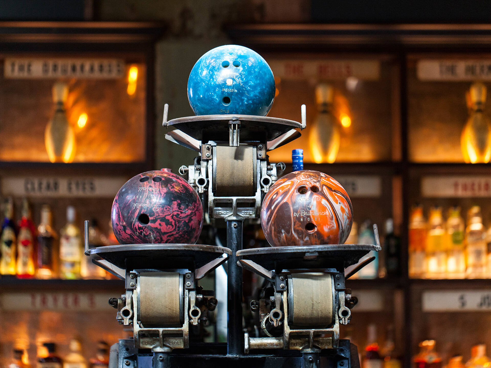 8 best bowling alleys in Los Angeles to knock down some pins