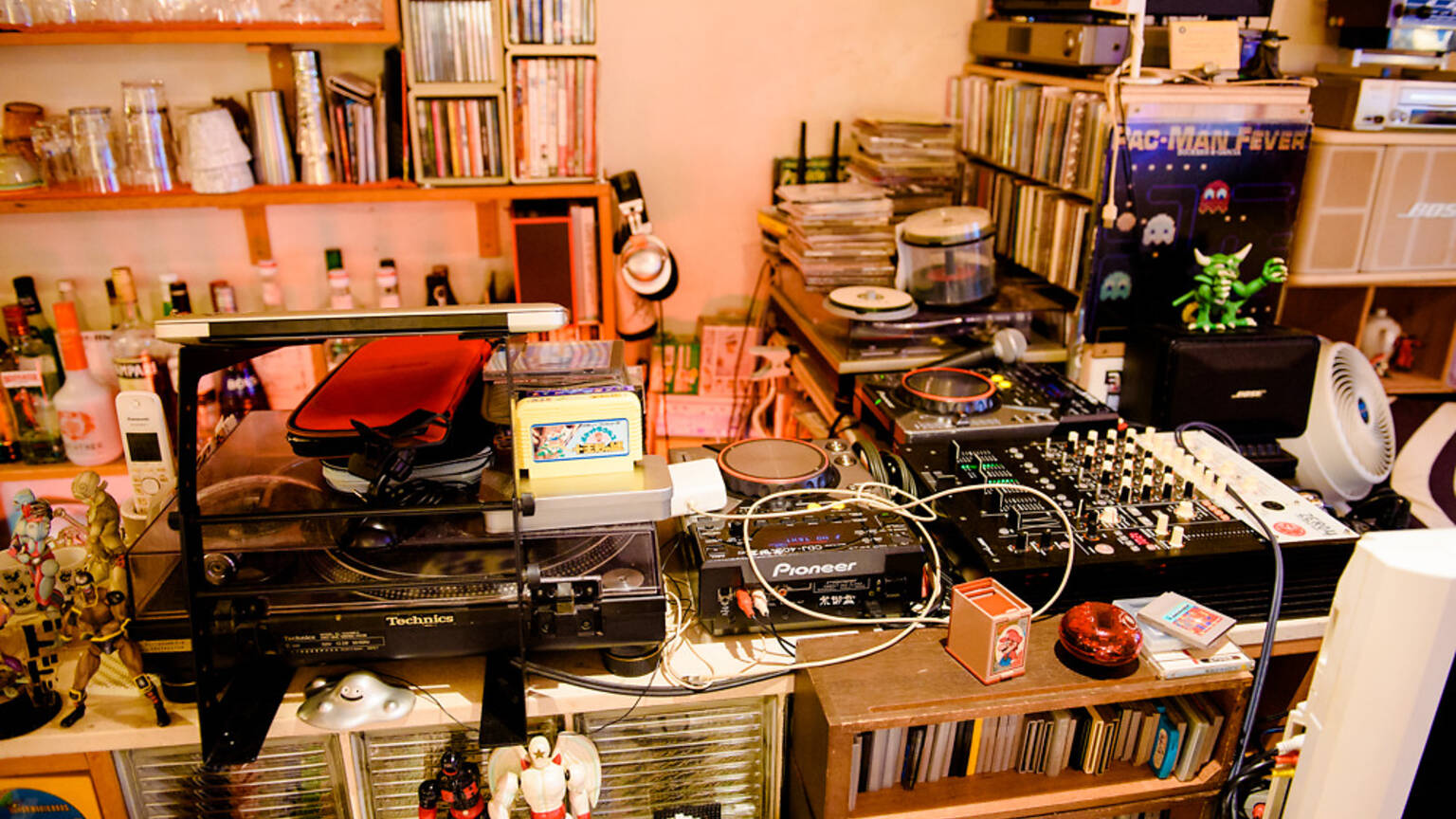 8bit Cafe | Bars and pubs in Shinjuku-Sanchome, Tokyo