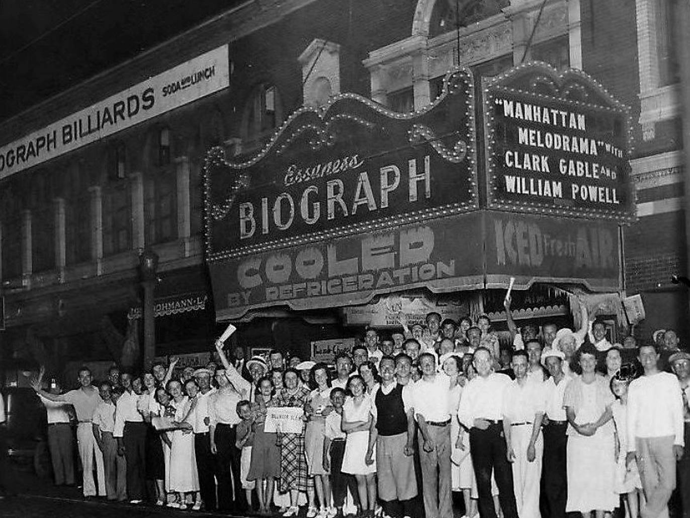 Haunted Places in Chicago: 26 Spooky Spots to Visit