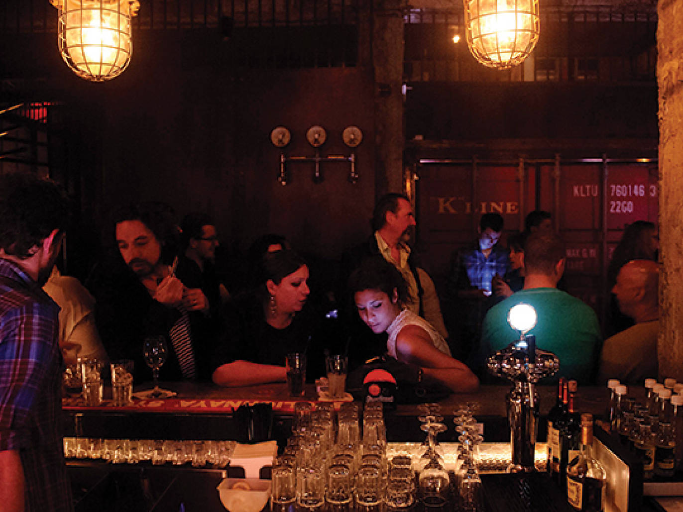 Tel Aviv nightlife - party all night long at these DJ spun clubs