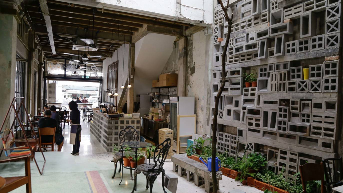 Leaf & Co. Café | Restaurants in Petaling Street, Kuala Lumpur